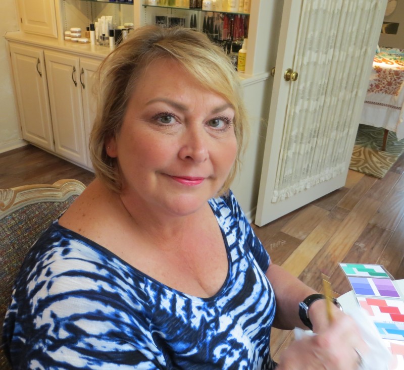 Lori gets a lesson in color