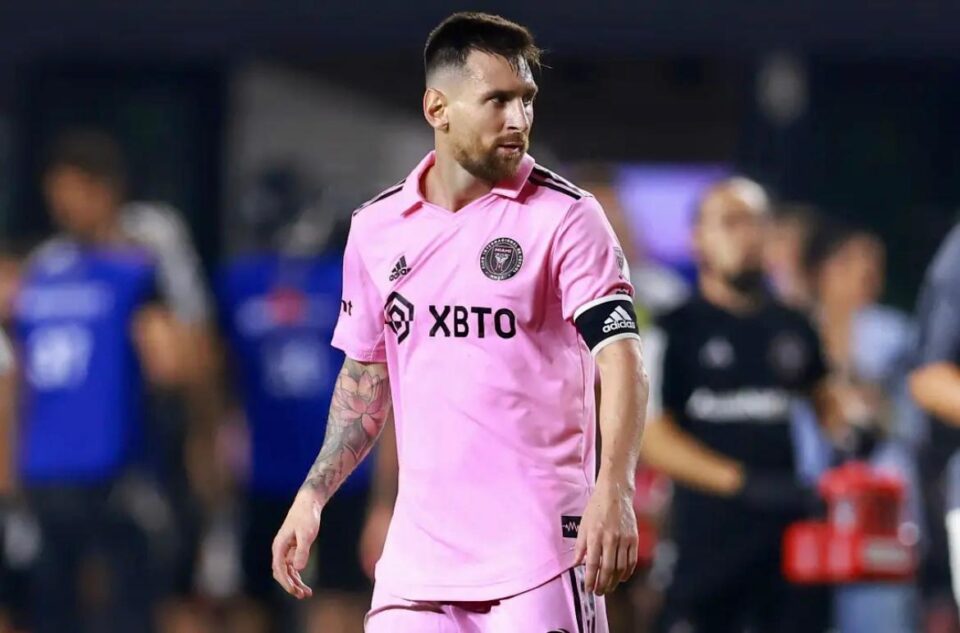 Is PINK the New Christmas Red?